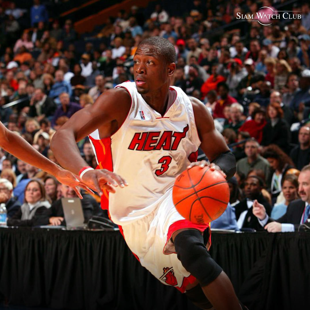 เกาะขอบสนาม NBA ดู Hublot Big Bang King Power Dwayne Wade