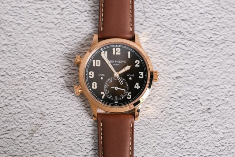 Patek Philippe Calatrava Pilot Travel Time 5524R-001 | Siam Watch Club