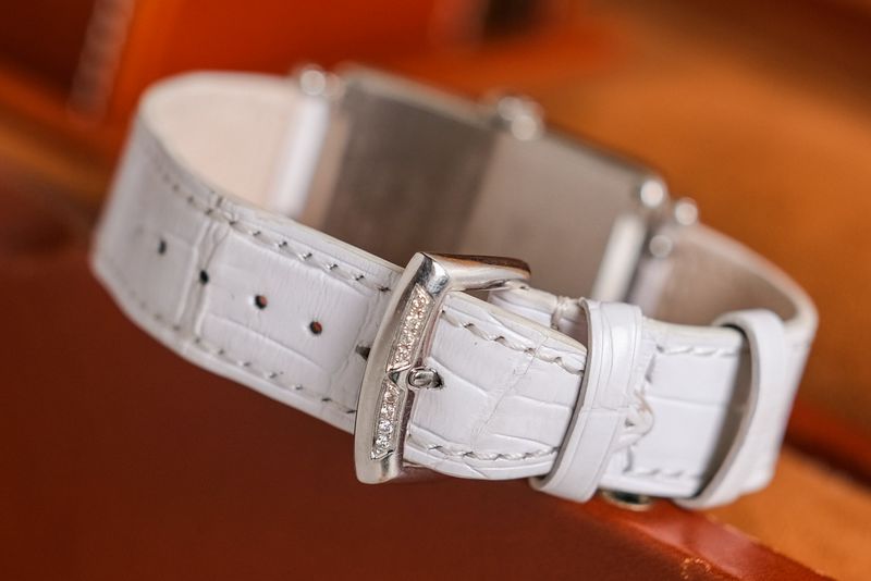 Franck Muller Long Island Color Dreams Diamond 952 QZ | Siam Watch Club